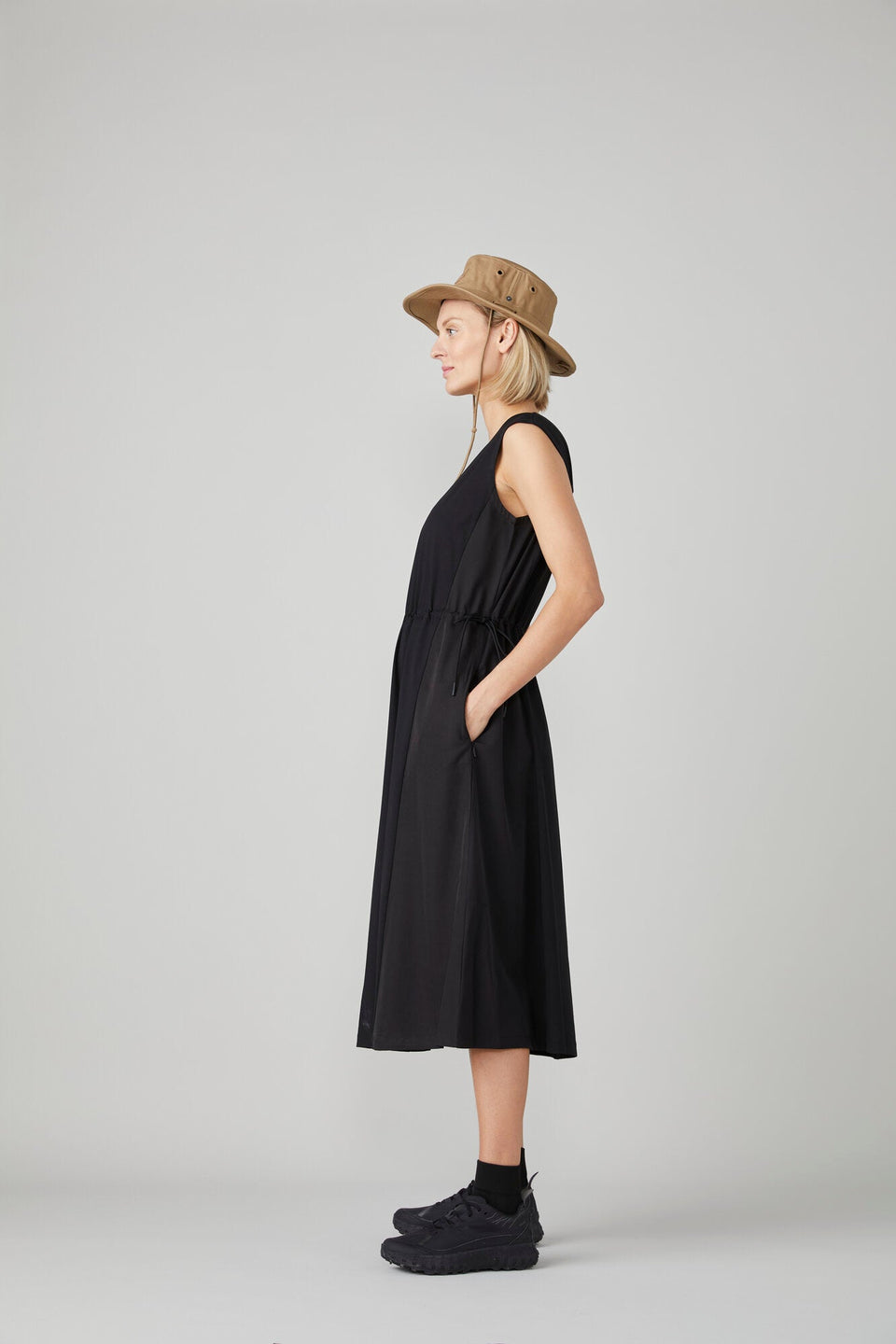 Gathered Knit Dress – Tilley USA