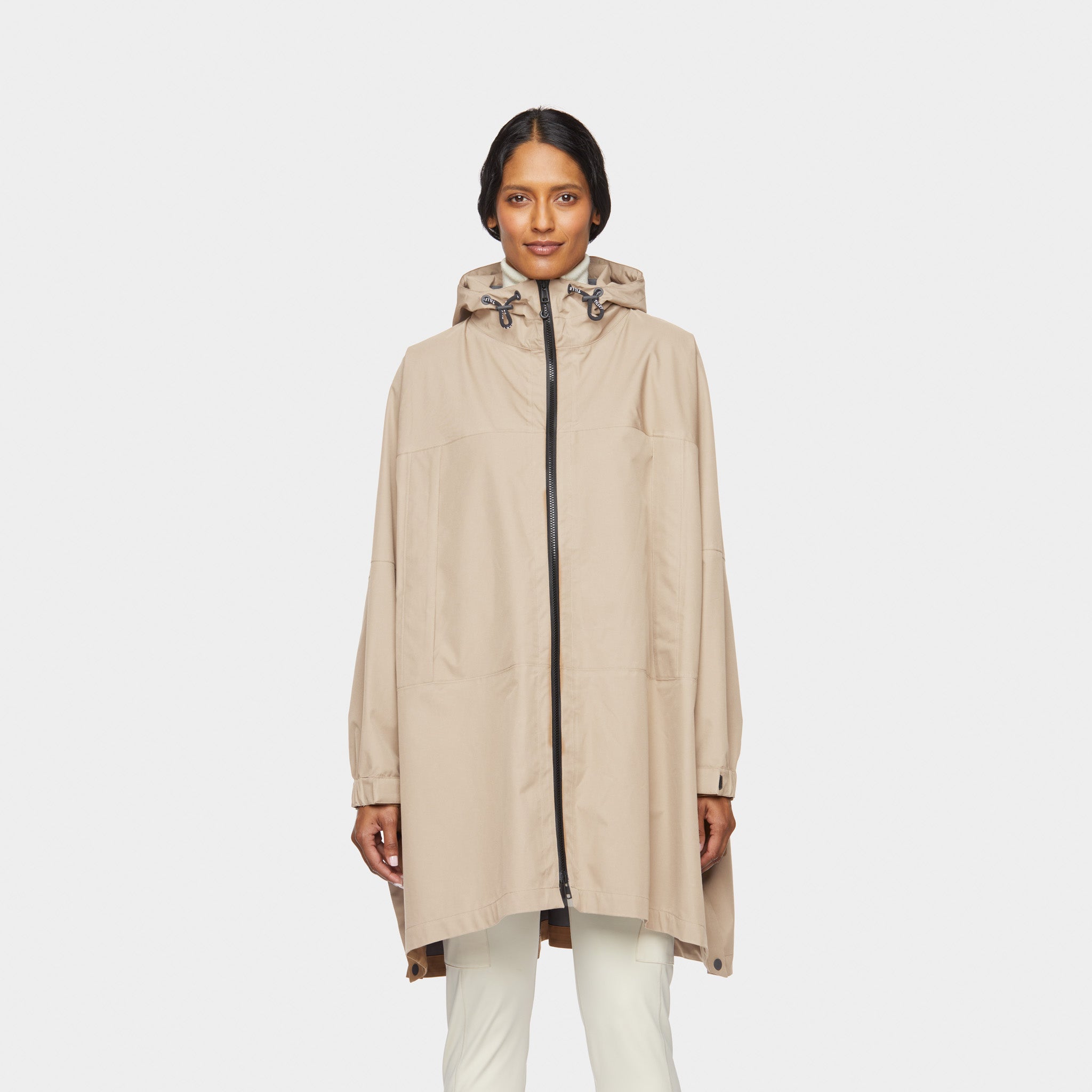 Packable Hooded Poncho – Tilley USA